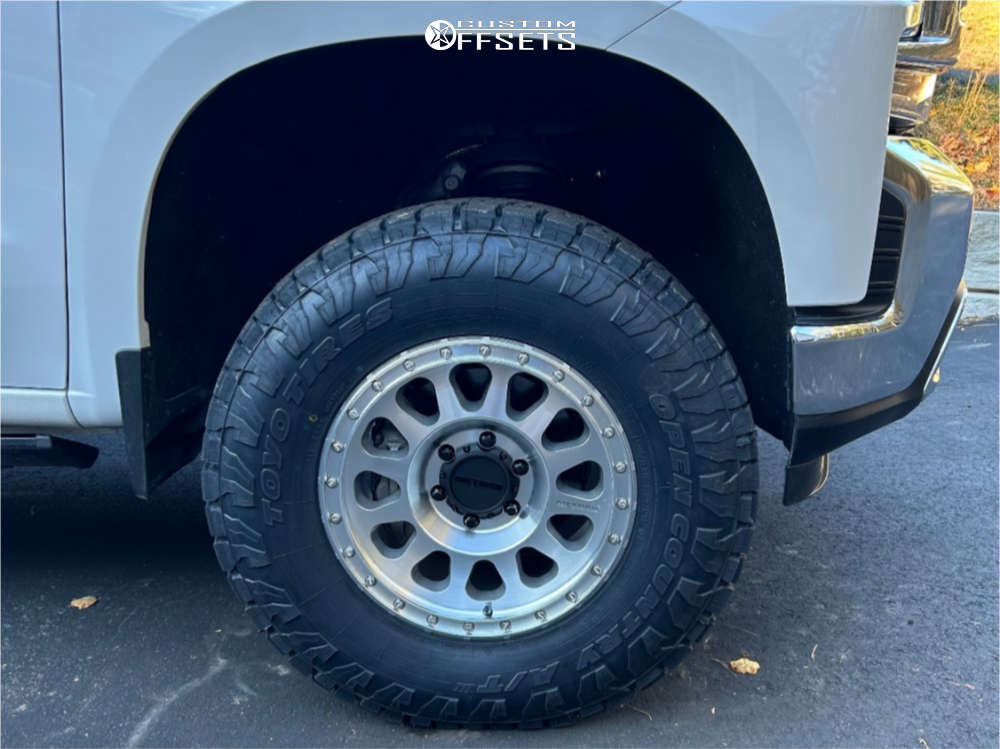 2019 Chevrolet Silverado 1500 with 18x9 18 Method Mr315 and 285/75R18 Toyo Tires Open Country A ...