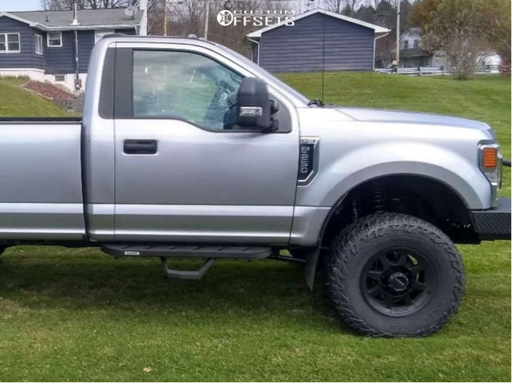 2020 Ford F-250 Super Duty with 18x9 18 Method Mr701 Hd and 305/70R18 ...