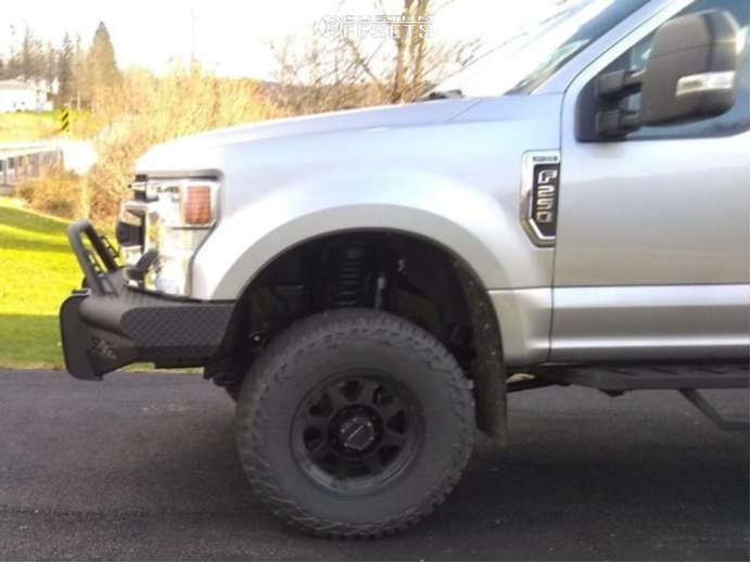 2020 Ford F-250 Super Duty with 18x9 18 Method Mr701 Hd and 305/70R18 ...