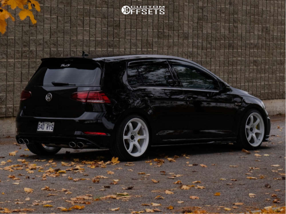 2019 Volkswagen Golf R with 18x9.5 38 Gram Lights 57dr and 225/40R18 ...