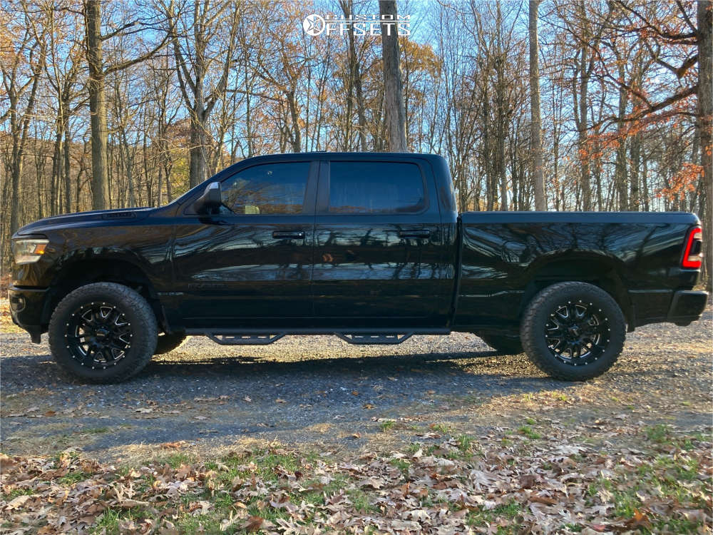 2019 Ram 1500 with 20x9 -12 Ultra Hunter and 275/60R20 Cooper ...