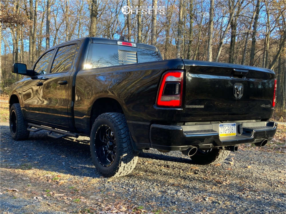 2019 Ram 1500 with 20x9 -12 Ultra Hunter and 275/60R20 Cooper ...