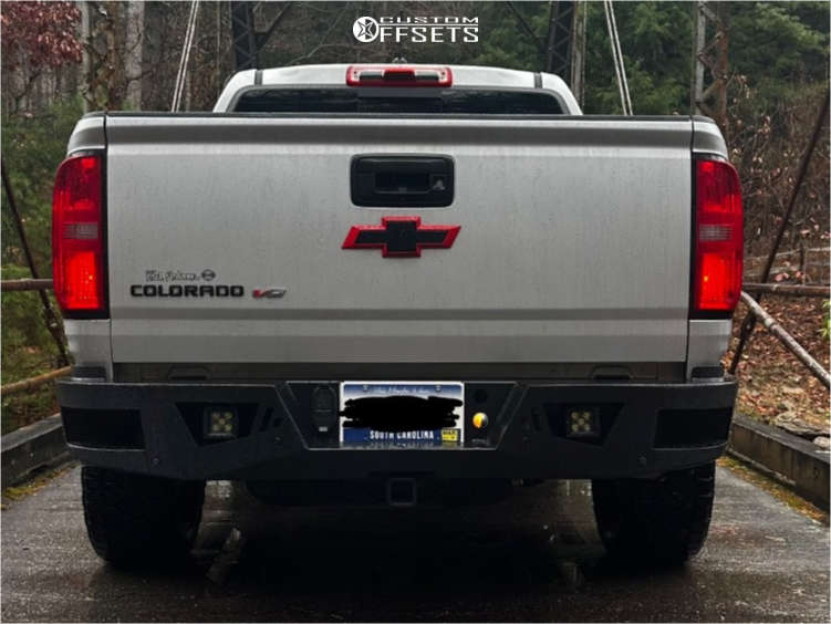 2020 Chevrolet Colorado with 20x9 19 Fuel Stroke and 265/50R20 Nitto ...