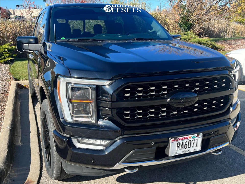 2021 Ford F-150 with 22x9 30 Voxx Vento and 275/50R22 Michelin Defender ...