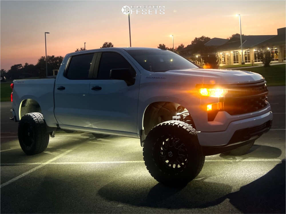 2023 Chevrolet Silverado 1500 with 20x10 -25 TIS 544BM and 35/12.5R20 ...