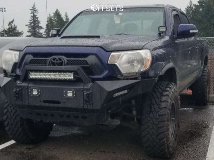 2013 Toyota Tacoma with 16x8 -10 9SiX9 Six-1 Deep and 285/75R16 Toyo ...