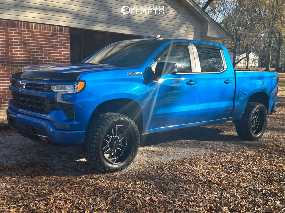 2023 Chevrolet Silverado 1500 with 20x10 -18 Moto Metal MO992 and 33/12 ...