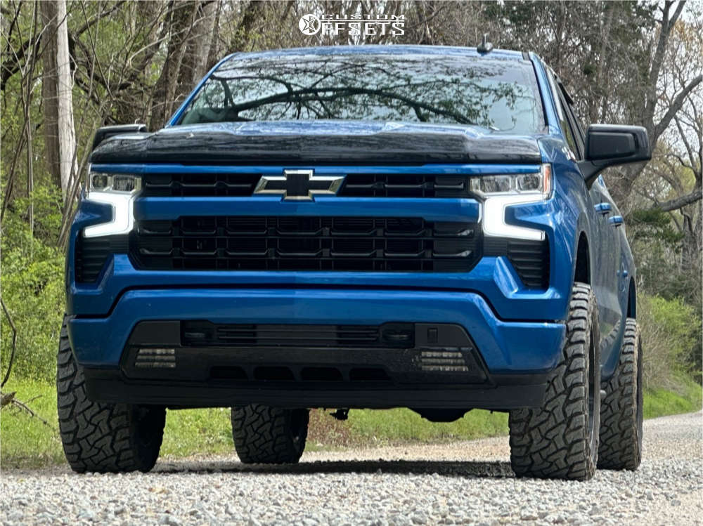 2023 Chevrolet Silverado 1500 with 20x10 -18 Moto Metal MO992 and 33/12 ...
