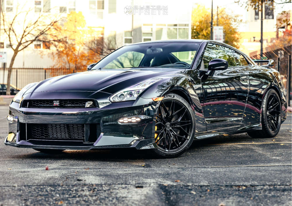 2024 Nissan GT-R with 20x10.5 38 Rohana Rfx17 and 285/35R20 Michelin ...