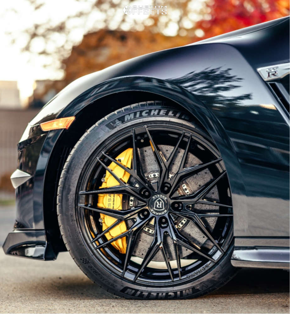 2024 Nissan GT-R with 20x10.5 38 Rohana Rfx17 and 285/35R20 Michelin ...