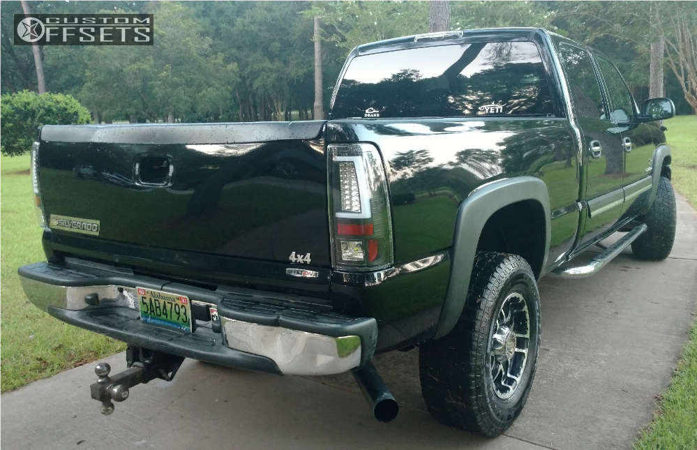 2006 Chevrolet Silverado 2500 HD with 17x9 10 Gear Off-Road Double Pump ...