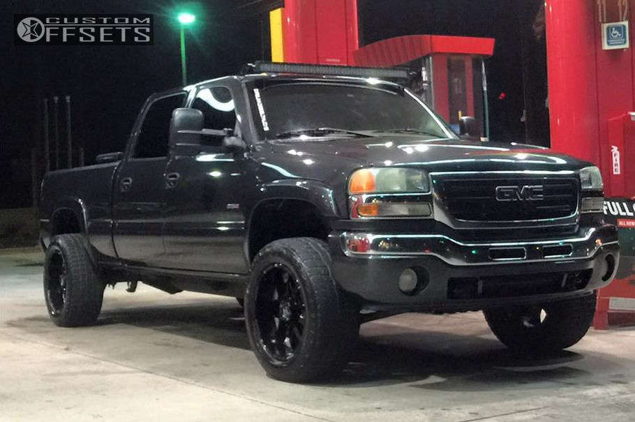 2005 GMC Sierra 2500 HD with 20x10 -19 Hostile Knuckles and 33/12.5R20 ...