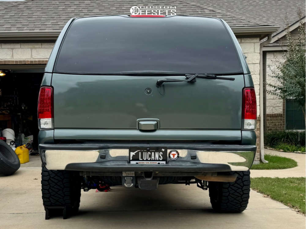 2002 Chevrolet Suburban 1500 with 22x10 -13 Fuel Rebel 6 and 33/12.5R22 ...