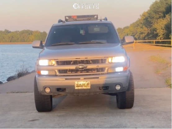 2005 Chevrolet Tahoe with 22x12 -44 Xtreme Force Xf4 and 33/12.5R22 ...