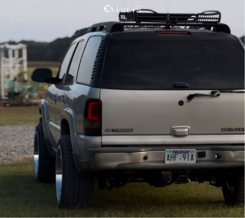 2005 Chevrolet Tahoe with 22x12 -44 Xtreme Force Xf4 and 33/12.5R22 ...
