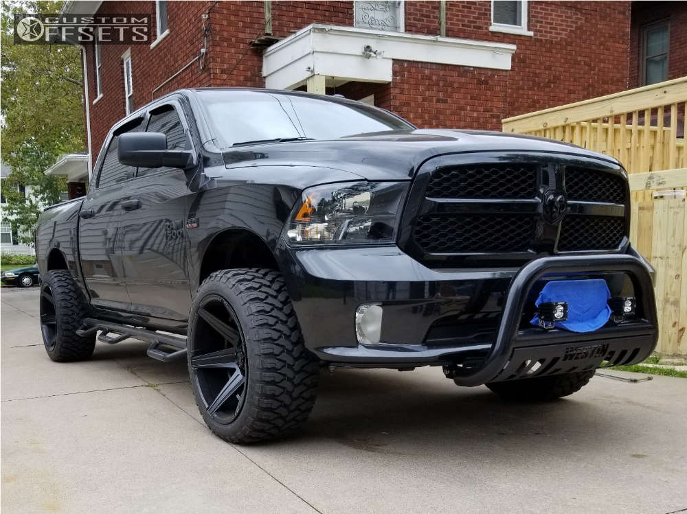 2017 Ram 1500 with 22x12 -45 Tuff T12 and 33/12.5R22 Free Passer Ct404 ...