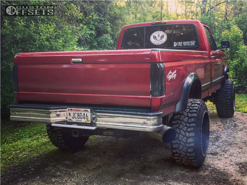 1997 Ford F-250 with 22x14 -76 LRG 103 and 35/12.5R22 Cooper Discoverer ...