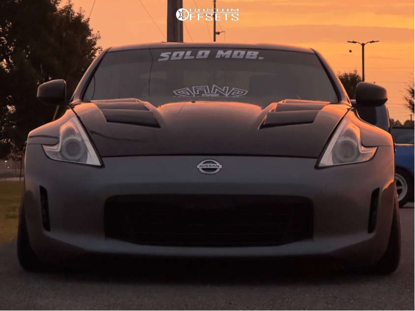 2017 Nissan 370Z with 19x9.5 22 ESR Sr08 and 245/40R19 Hankook Ventus ...