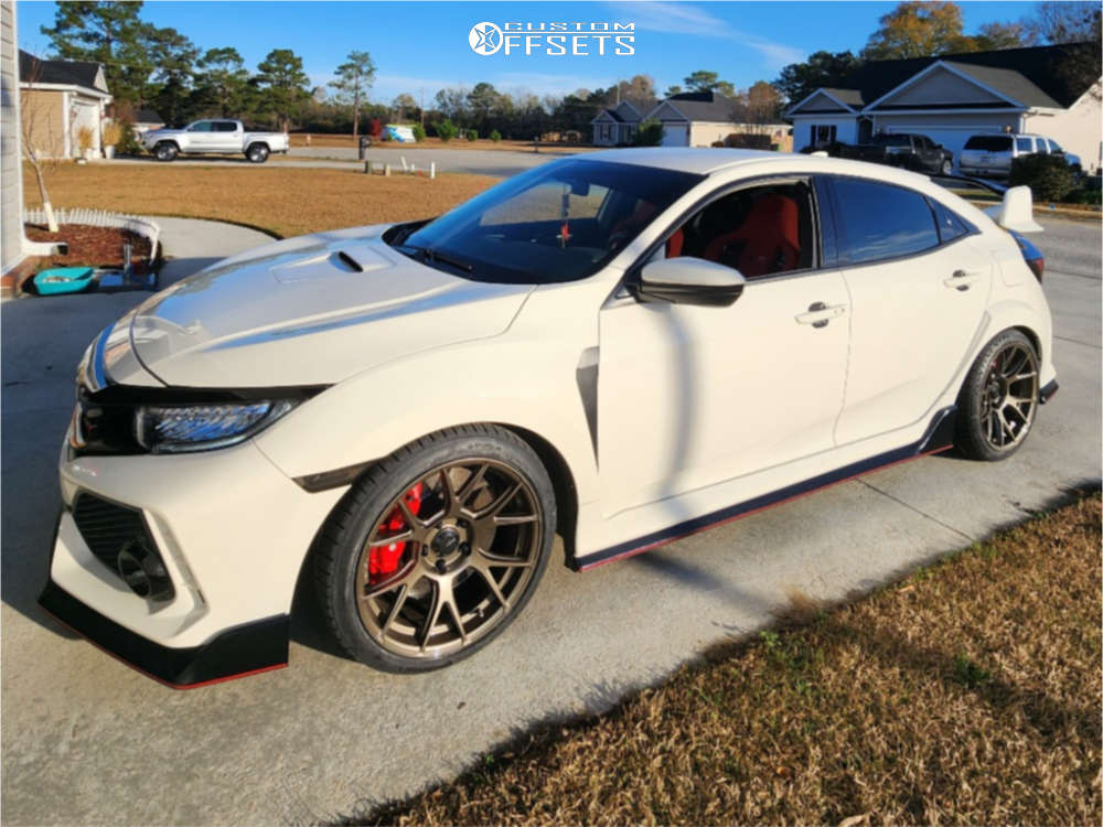 2019 Honda Civic with 18x9.5 35 Konig Ampliform and 255/35R18 ...
