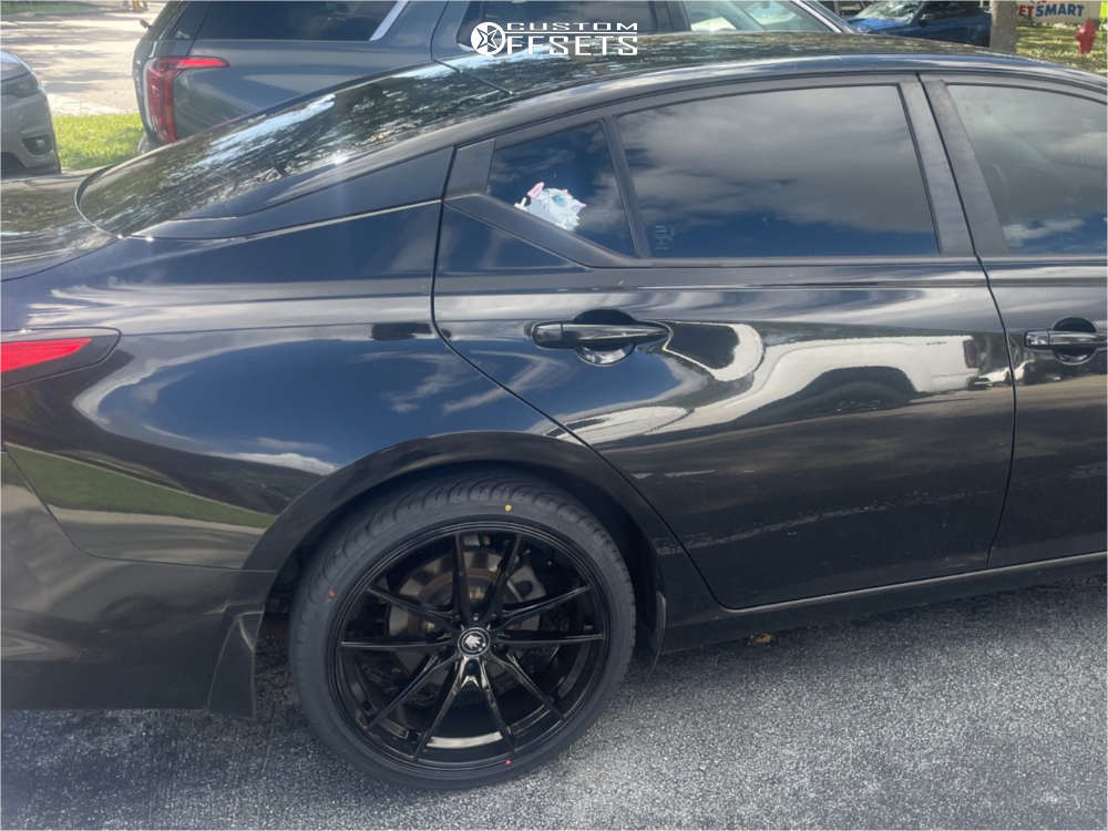 2020 Nissan Altima with 19x8.5 30 Konig Oversteer and 225/35R19 Venom ...