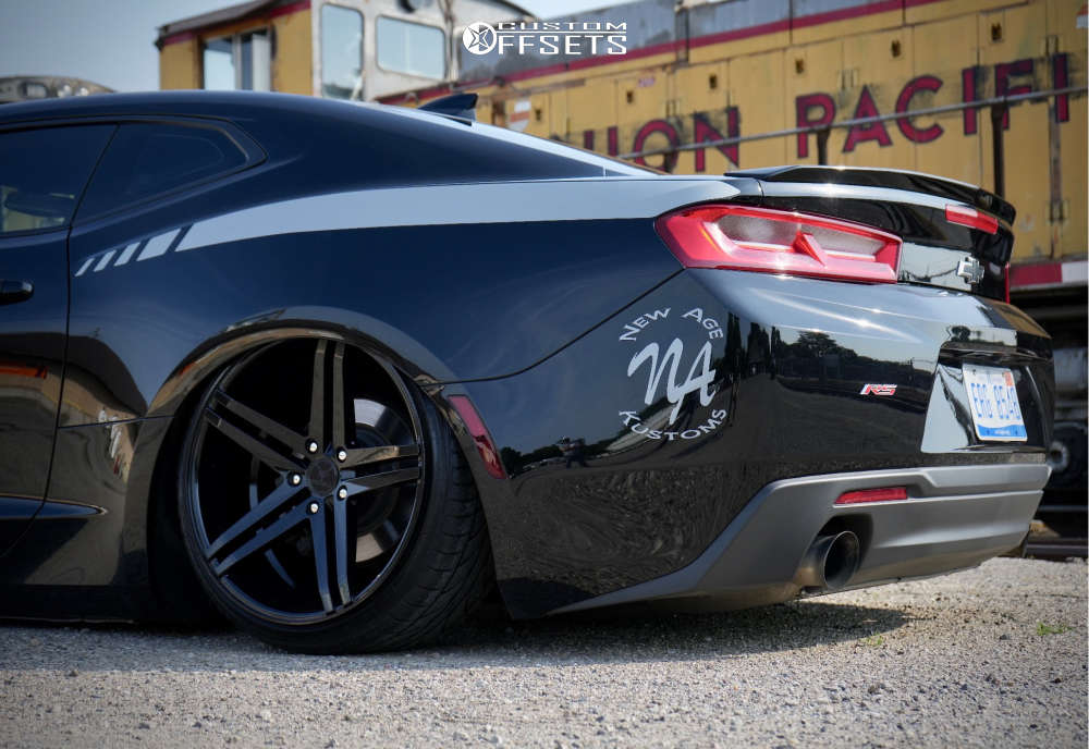 2017 Chevrolet Camaro with 20x11 28 Verde Parallax and 245/35R20 ...