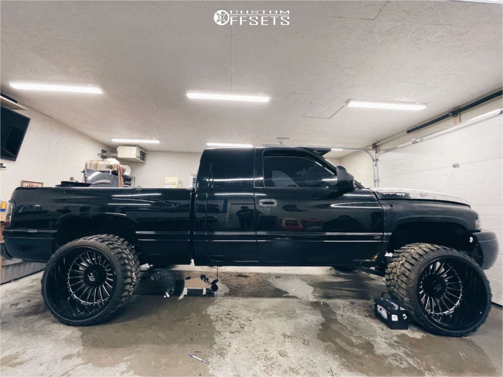 2001 Dodge Ram 2500 with 24x14 -76 GT Offroad Strike and 33/13.5R24 ...