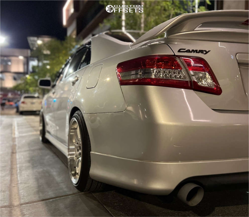 2010 Toyota Camry with 18x9.5 30 Aodhan Ds07 and 225/40R18 Vercelli ...