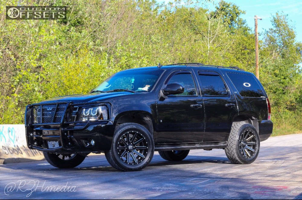 2007 Chevrolet Tahoe with 20x10 -24 XD Heist and 305/50R20 Nitto NT420V ...
