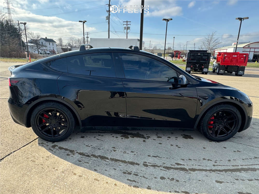 2022 Tesla Y with 20x10.5 45 Verde Incise and 275/40R20 Arroyo Grand ...