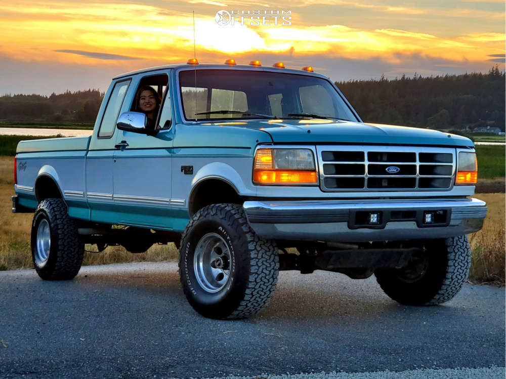 1995 Ford F-150 with 15x10 -47 Pro Comp 69 and 33/12.5R15 BFGoodrich ...