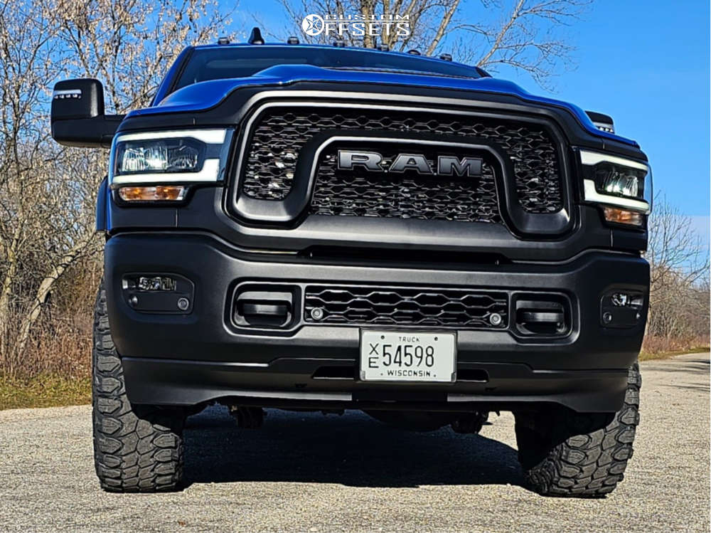 2023 Ram 2500 with 17x9 20 Raceline Avenger and 35/12.5R17 Gladiator ...