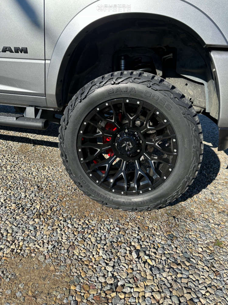 2020 Ram 2500 with 22x12 -44 Revenge Offroad RV-201 and 35/15.5R22 ...
