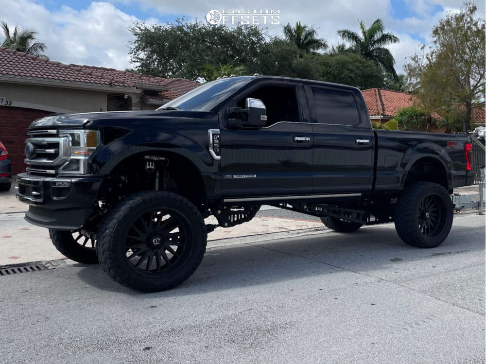2022 Ford F-350 Super Duty with 26x14 -76 TIS 547b and 40/15.5R26 Toyo ...