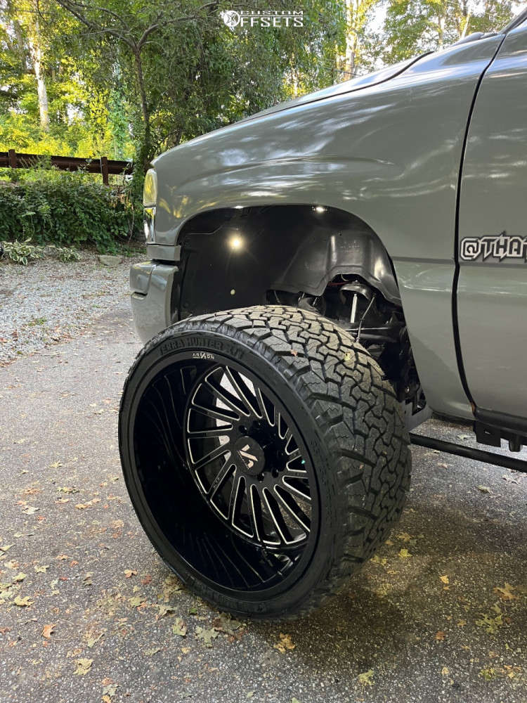 2007 GMC Sierra 2500 HD Classic with 26x14 -81 ARKON OFF-ROAD Caesar ...