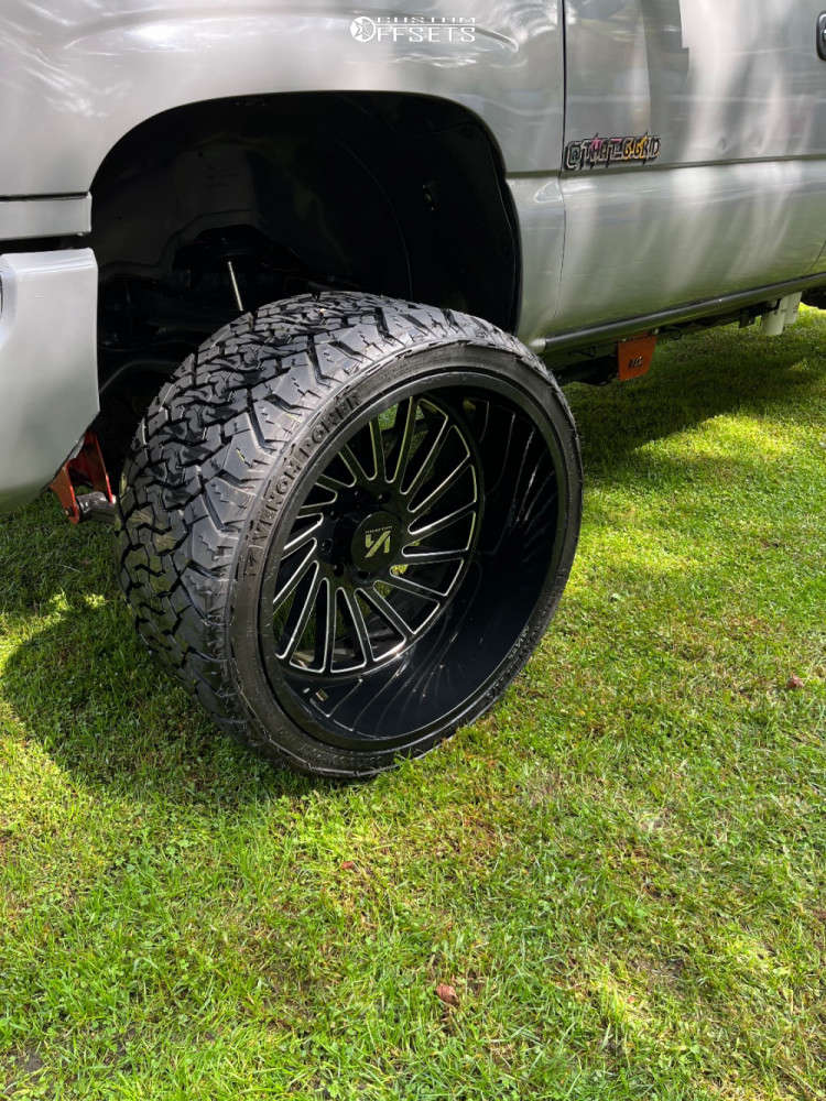 2007 GMC Sierra 2500 HD Classic with 26x14 -81 ARKON OFF-ROAD Caesar ...