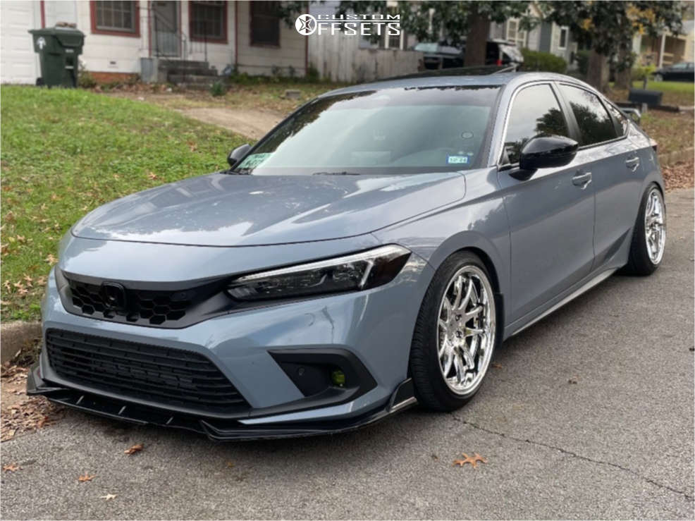 2023 Honda Civic with 18x9.5 30 Aodhan Ds02 and 235/40R18 Continental ...