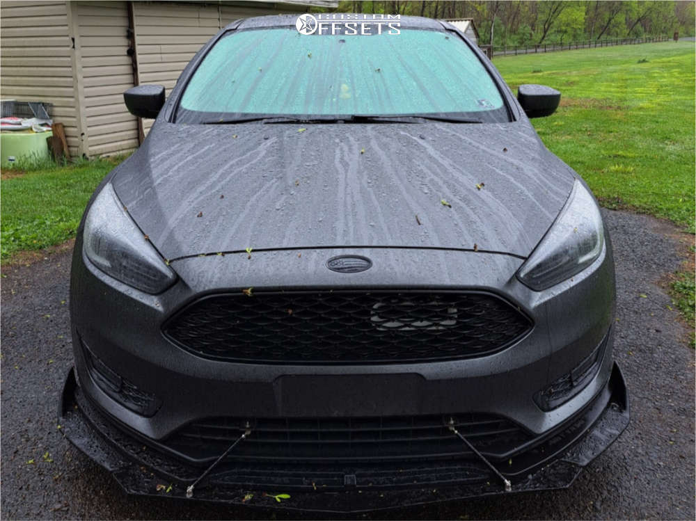2018 Ford Focus with 18x8.5 35 9SiX9 Six-1 and 235/40R18 Forceum Hexa-r ...