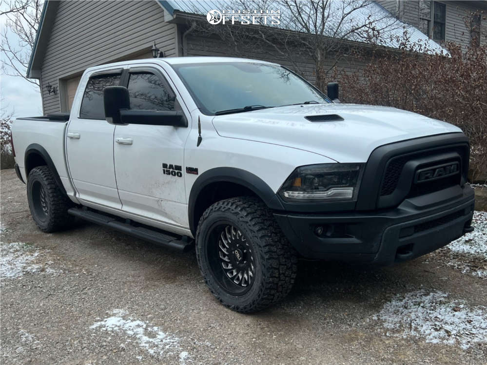 2017 Ram 1500 with 20x10 -25 Cali Offroad Switchback and 33/12.5R20 ...