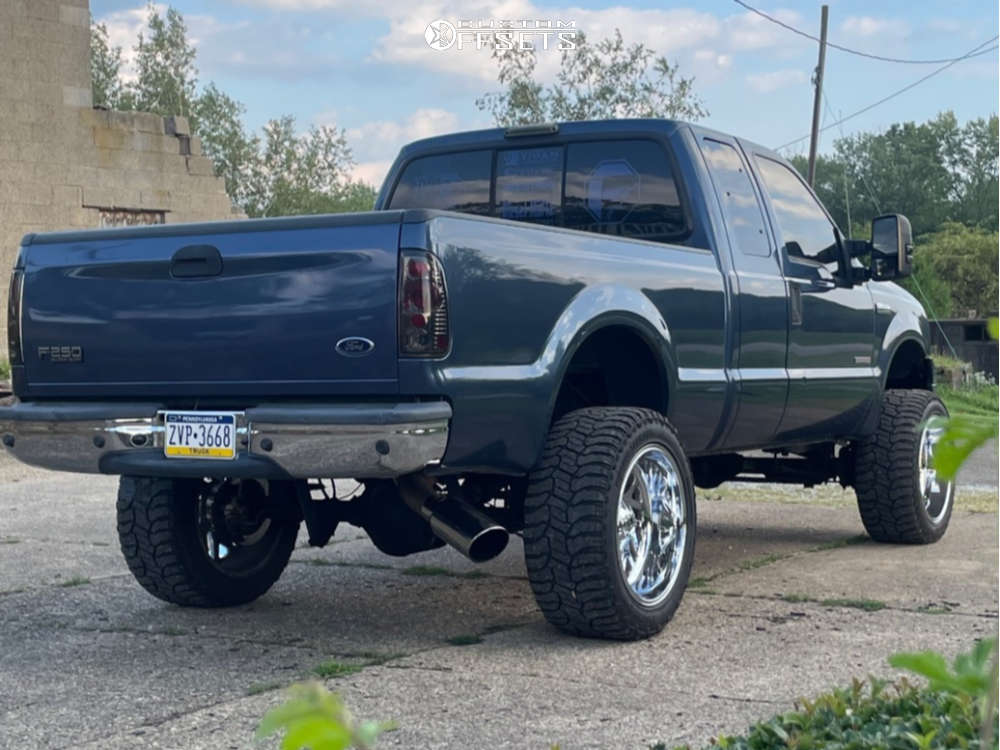 2001 Ford F-250 Super Duty with 22x12 -51 Fuel Triton and 35/12.5R22 ...