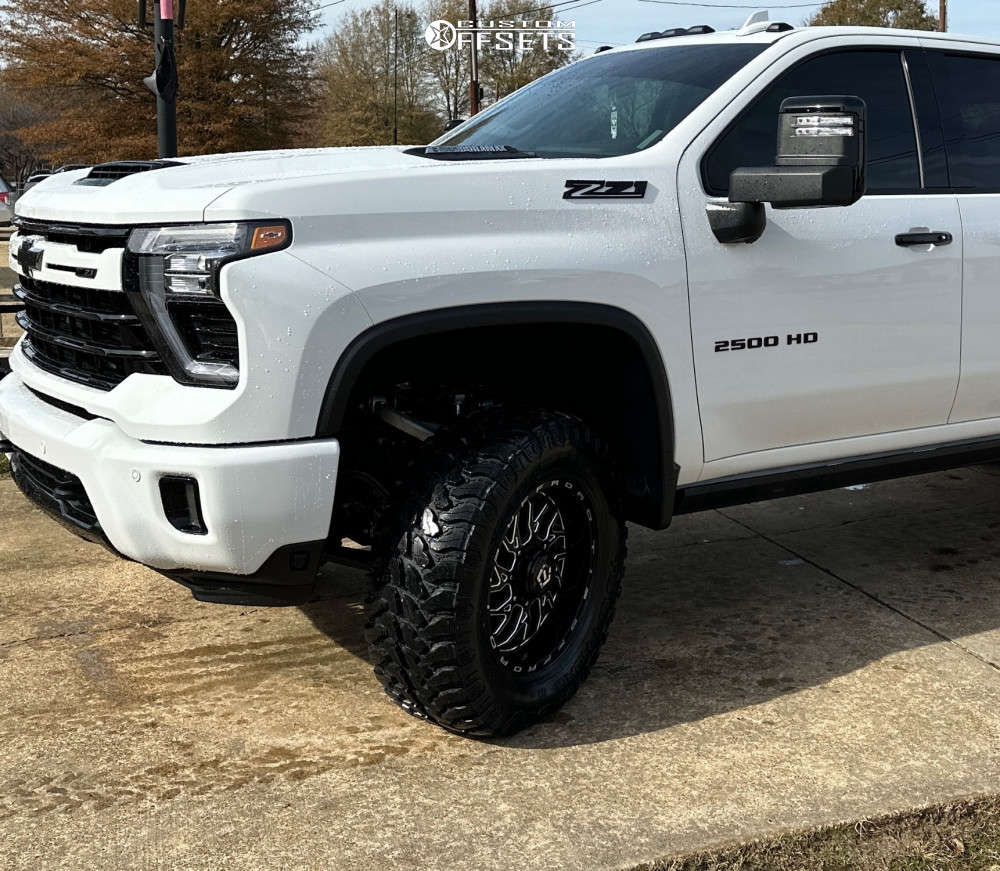 2024 Chevrolet Silverado 2500 HD with 20x12 -44 TIS 544b and 37/12.5R20 ...