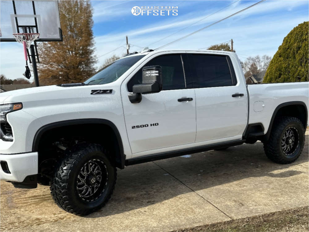 2024 Chevrolet Silverado 2500 HD with 20x12 -44 TIS 544b and 37/12.5R20 ...