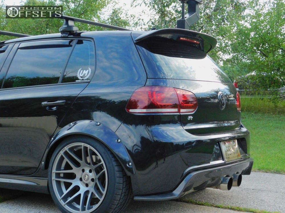 2013 Volkswagen Golf R with 18x10 20 Forgestar F14 and 265/35R18 Falken ...