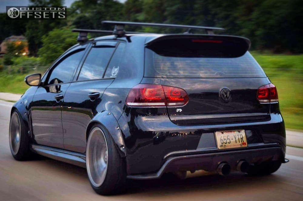 2013 Volkswagen Golf R with 18x10 20 Forgestar F14 and 265/35R18 Falken ...