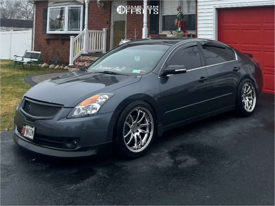 2009 Nissan Altima with 19x9.5 22 Aodhan Ds02 and 255/40R19 Continental ...