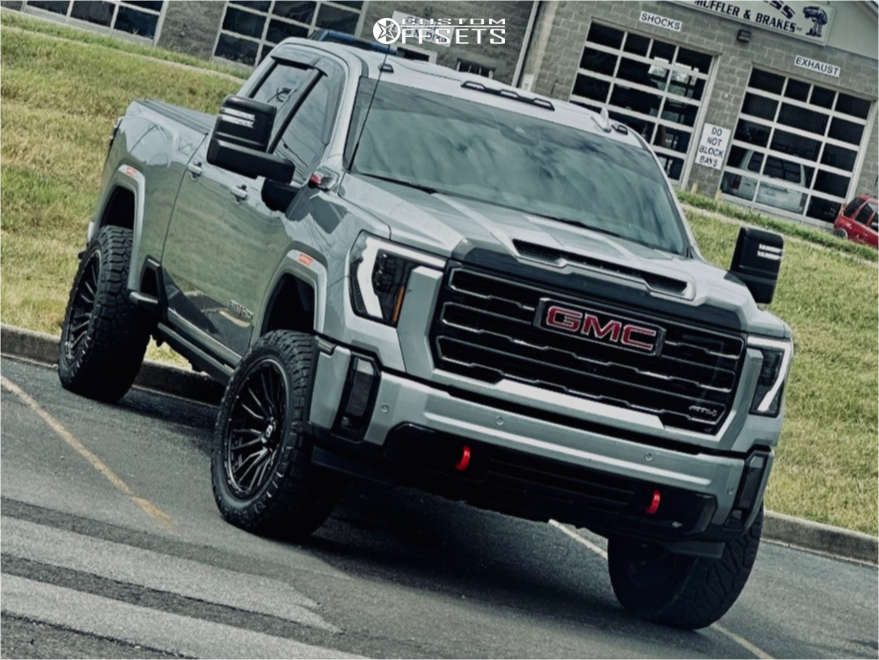 2024 GMC Sierra 2500 HD with 22x10 -18 Fuel Rebel 8 and 35/12.5R22 ...