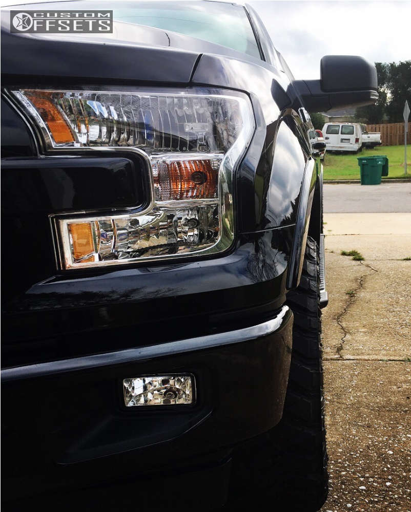 2017 Ford F-150 with 22x9.5 25 Dropstars 650b and 285/55R22 Nitto Trail ...