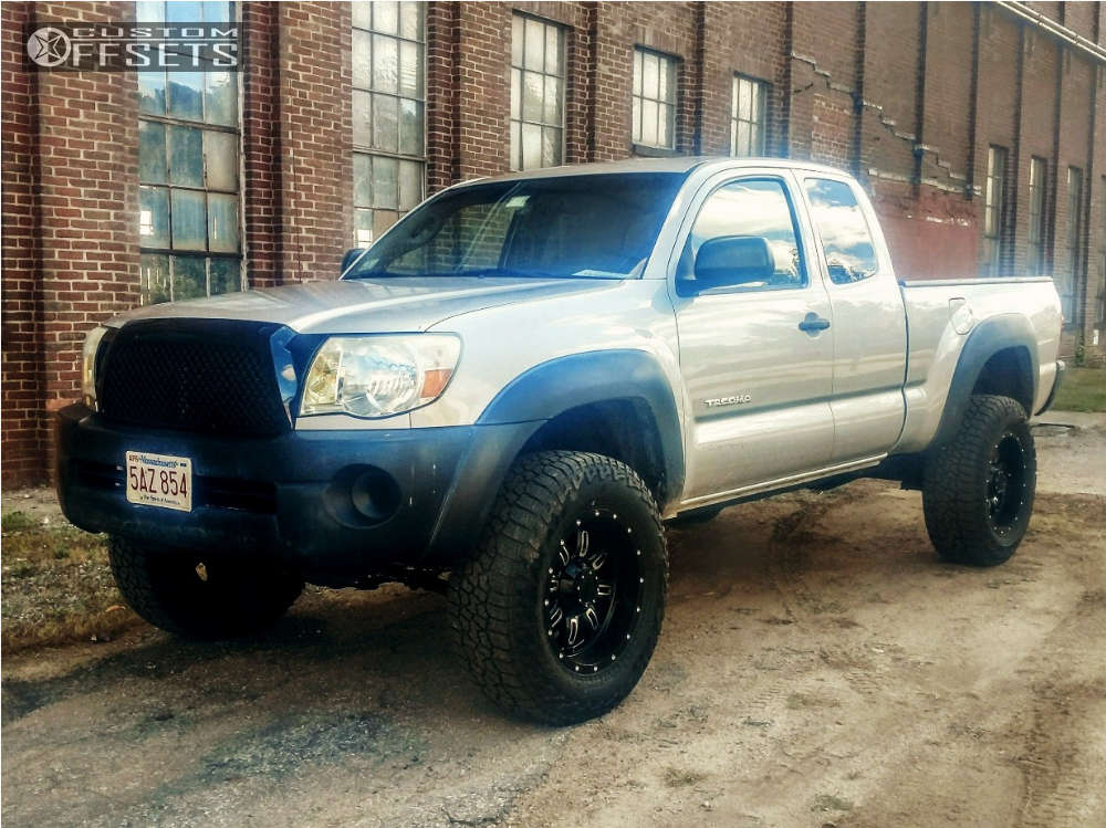 2005 Toyota Tacoma with 18x9 -12 Gear Off-Road Dominator and 265/70R18 ...