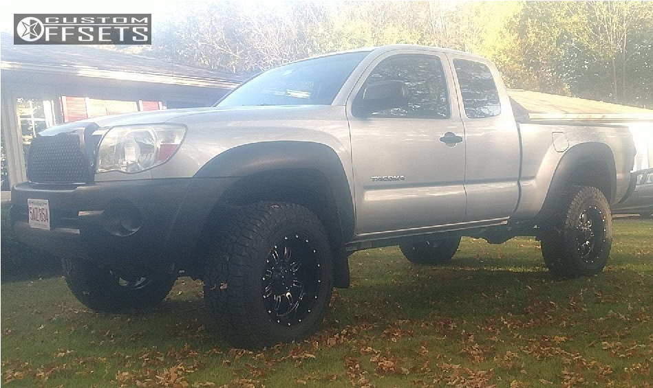 2005 Toyota Tacoma with 18x9 -12 Gear Off-Road Dominator and 265/70R18 ...