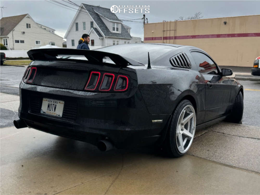 2014 Ford Mustang with 19x9.5 20 Ferrada Fr3 and 245/40R19 Vercelli ...