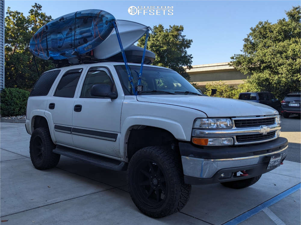 2004 Chevrolet Tahoe with 20x10 -24 Icon Alloys Bandit and 285/50R20 ...